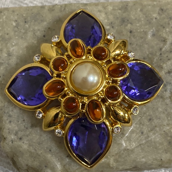 Joan Rivers | Jewelry | Vintage Joan Rivers Mogul Style Lucite ...